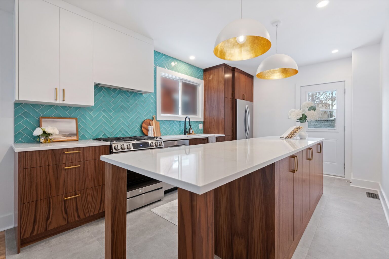City Vibes Kitchen Design Project Essence Designs, Ottawa